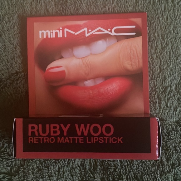 MAC Cosmetics | Makeup | Mac Mini Lipstick Bundle X6 Mini Matte ...